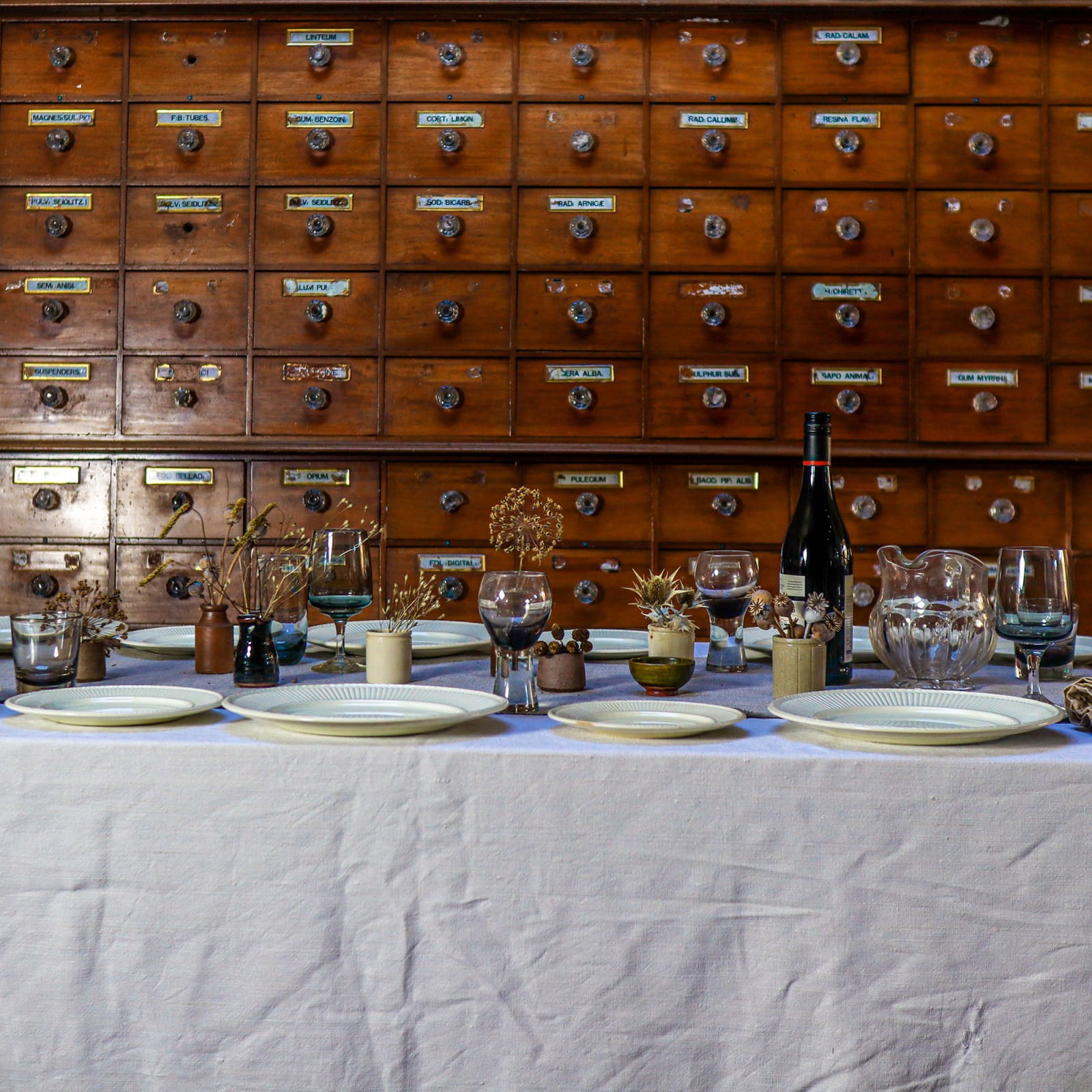 Make a fuss free table setting | Snapdragon Life